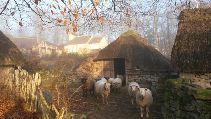 Les Fermes du Moyen Age - Saint-Julien-aux-Bois | Vallée de la Dordogne ...