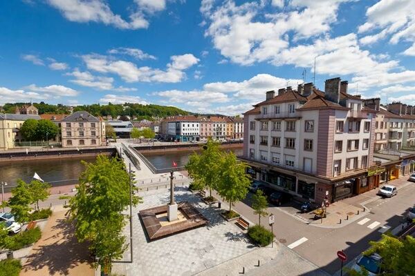 LA PLACE PINAU - Site et monument historiques - Épinal | Épinal Tourisme