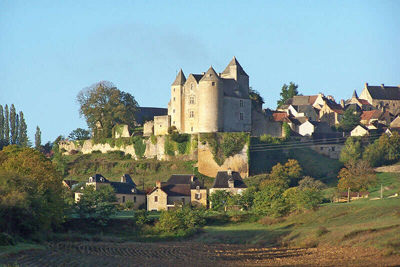 Aire communale de Salignac-Eyvigues (Salignac-Eyvigues) | Office de ...
