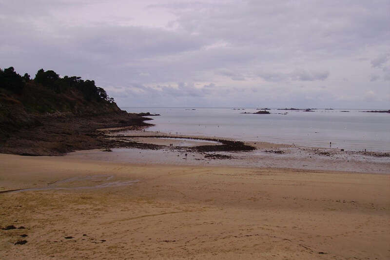 Plage de la Fosse-aux-Vaults (Saint-Lunaire) | Tourisme Bretagne